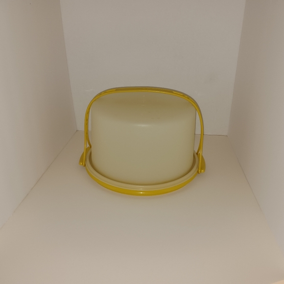 Tupperware | Kitchen | Tupperware Cake Carrier Taker With Handle ...